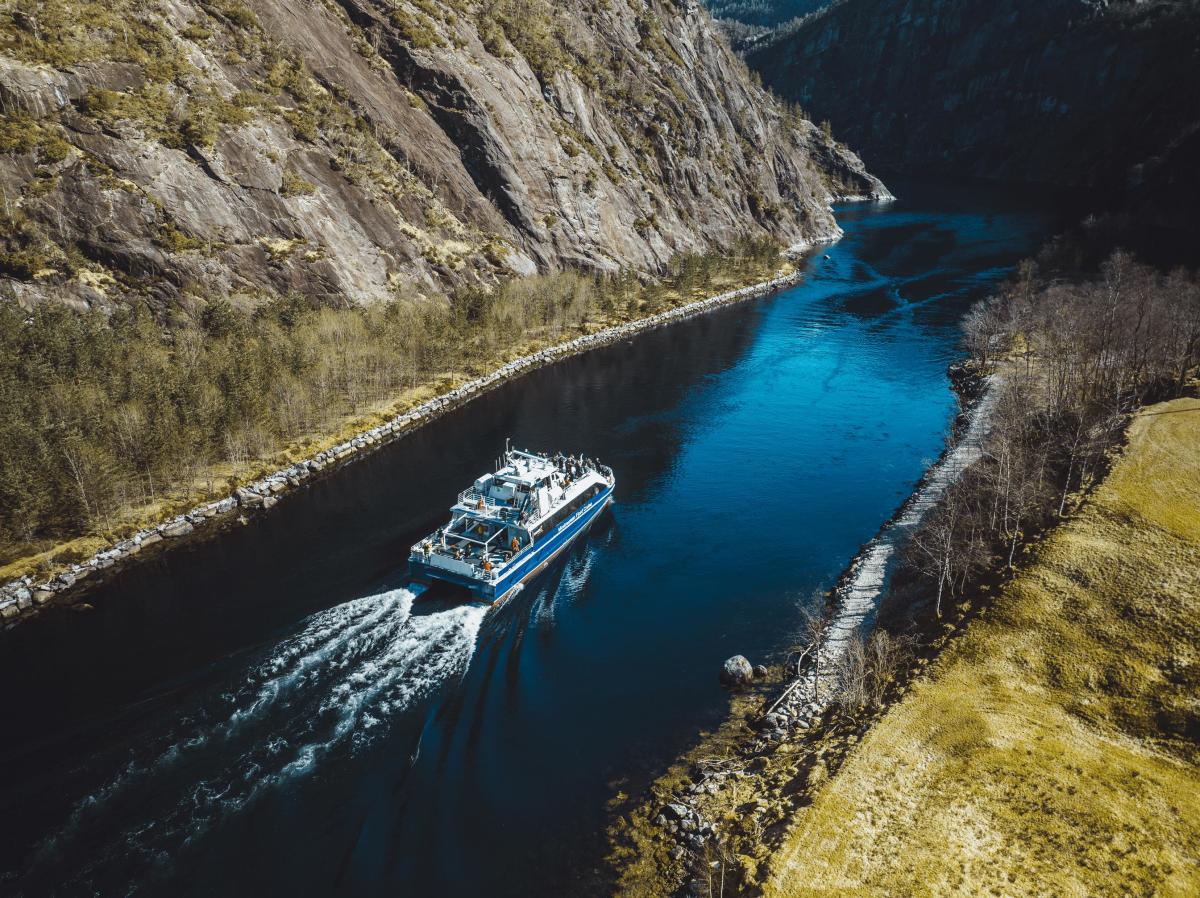 4 hour fjord cruise to Mostraumen | Fjord & Coastal Cruise | Bergen ...