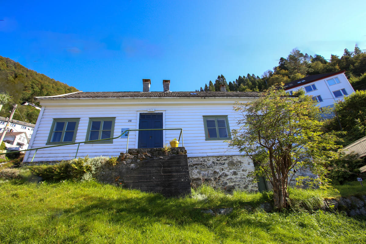 Skulehuset | Cottages & Holiday Houses | Salhus | Norway