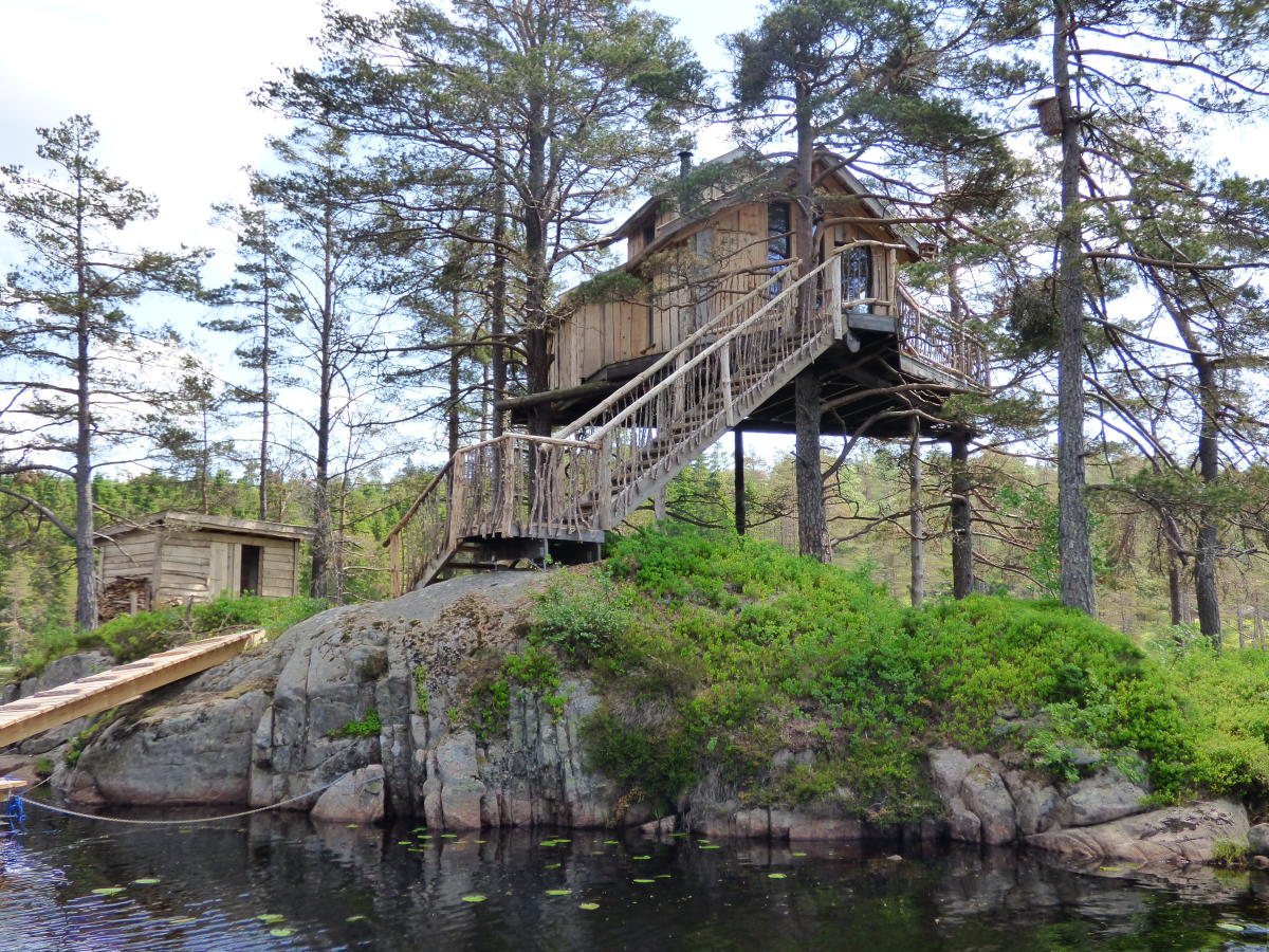 Norwegian Wild Cabins - The Treetop Island | Cottages & Holiday Houses ...