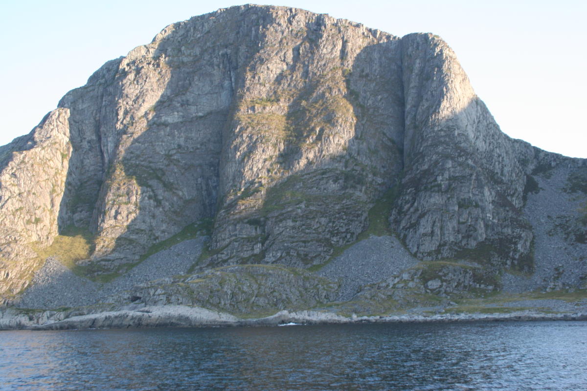 Dollsteinhola cave | Nature Attractions | Sandshamn | Norway