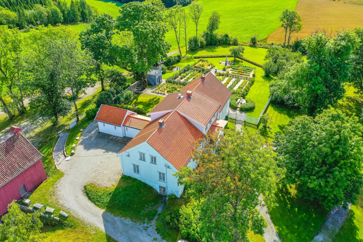 Spydeberg prestegård | Buildings & Monuments | Spydeberg | Norway