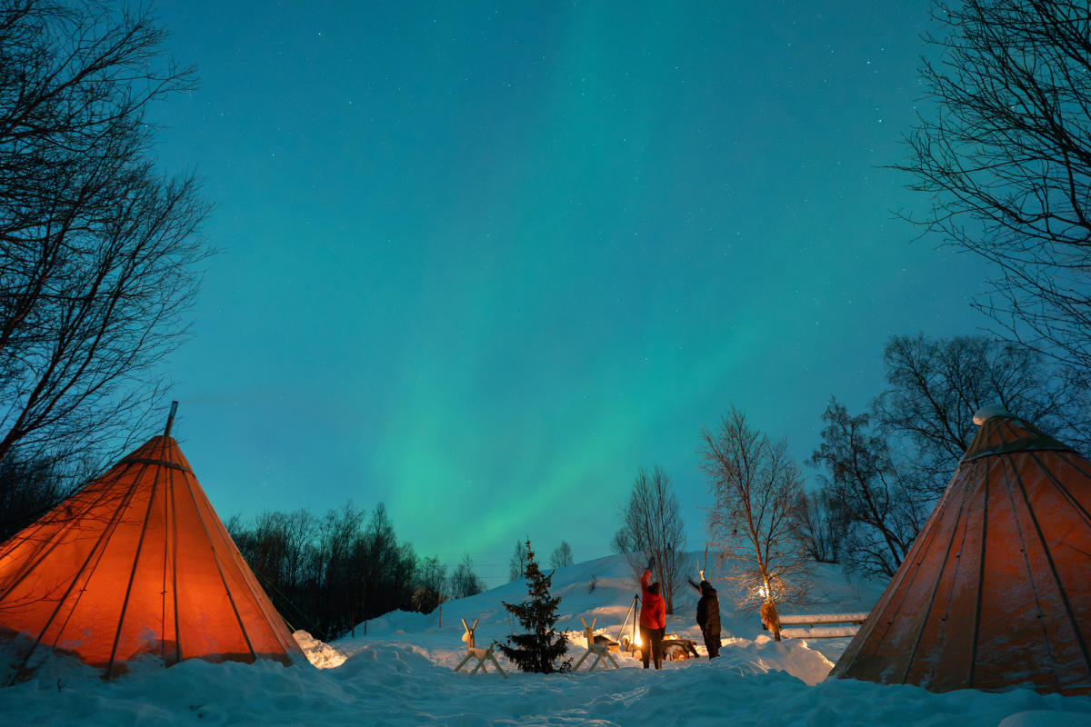Northern Lights Lavvo camp with Explore Harstad | Winter Without Skis ...