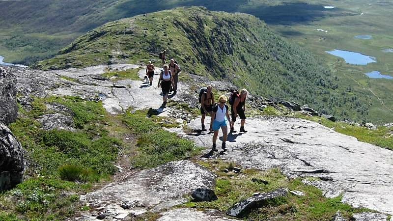Fotturer med guide i Jotunheimen | Discover Norway | Hiking | Beito ...
