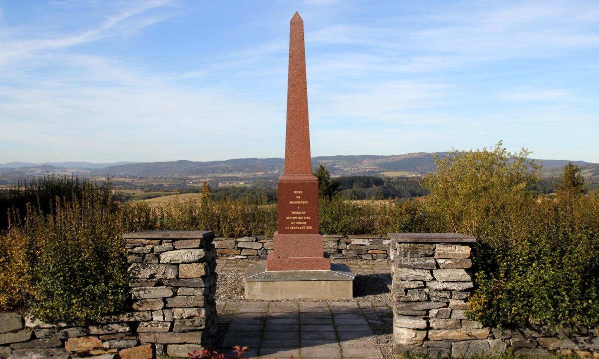 The Verdal Landslide Monolith | Buildings & Monuments | Verdal | Norway