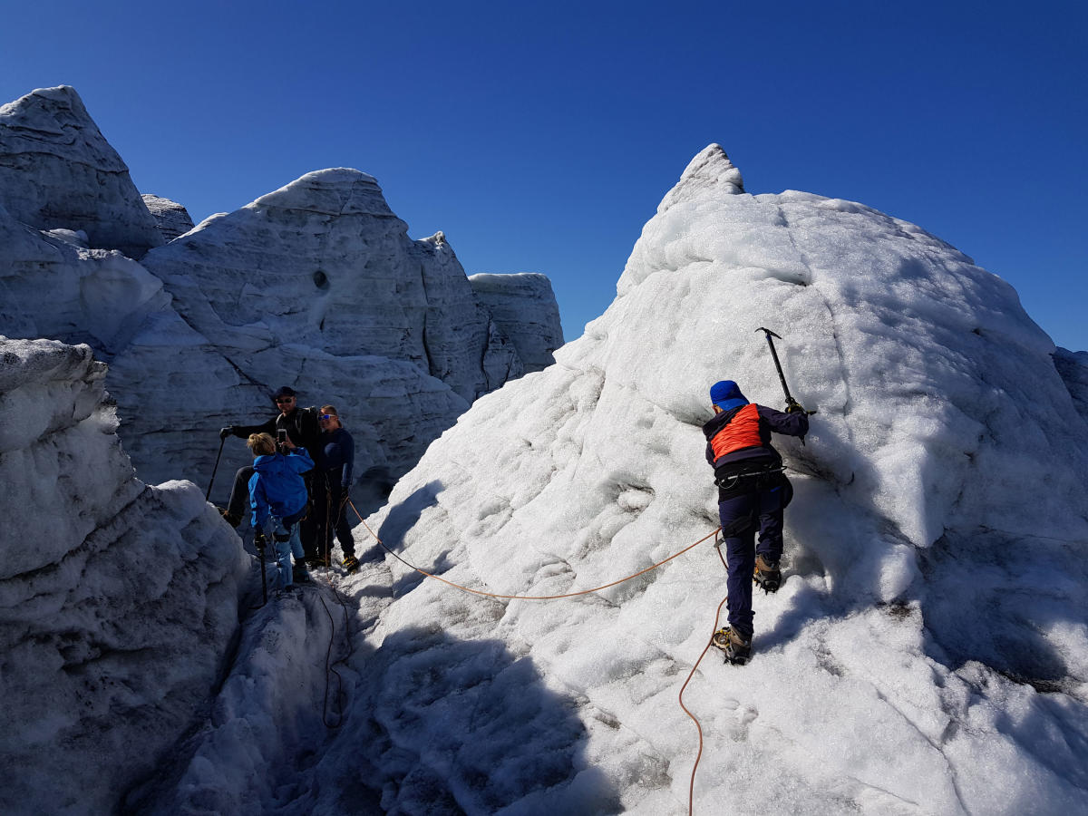 Geführte Gletscherwanderung auf dem Buarbreen Gletscher - Hardanger ...