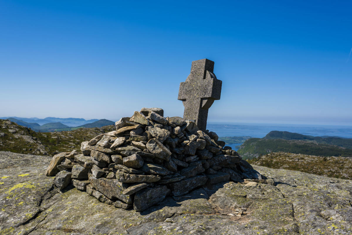 Minnesmerket i Holtaheia, Strand | Hiking | Tau | Norway