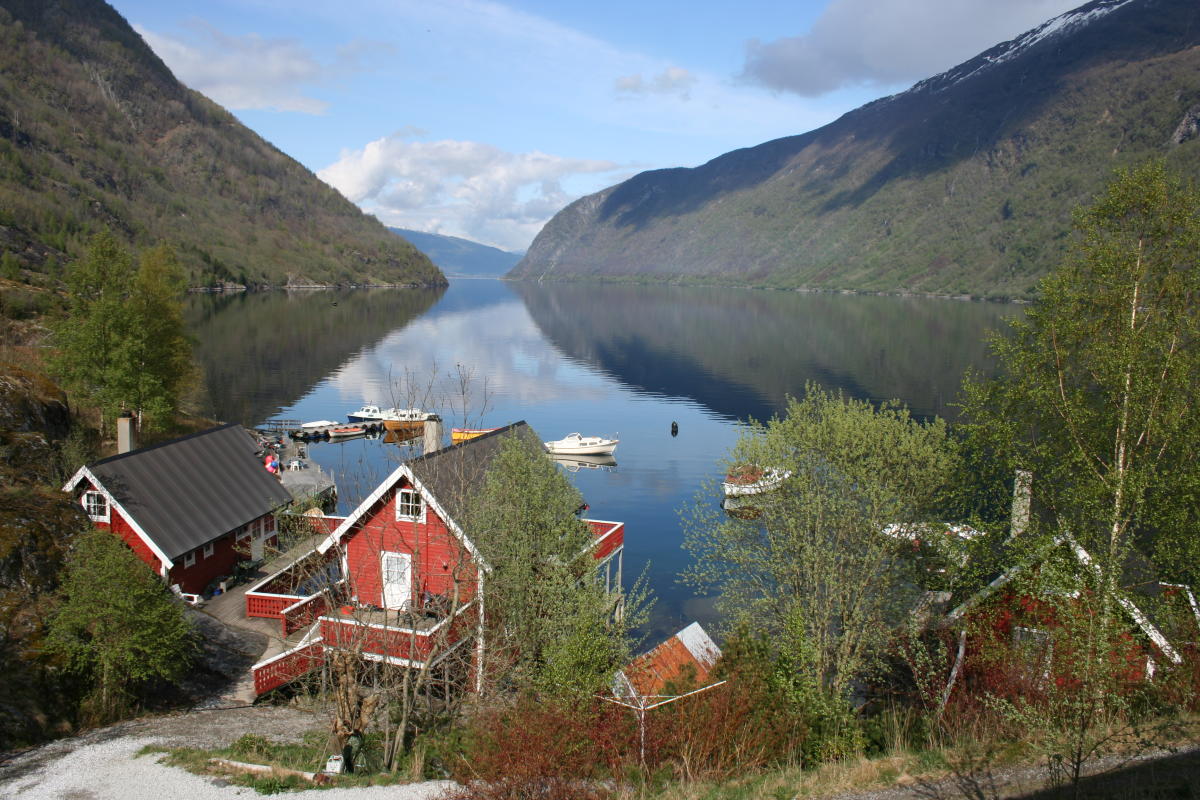 Arnafjord hytteutleige | Apartments | Vik i Sogn | Norway