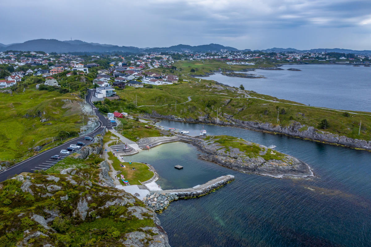 Kvalsvik Badeplass | Beaches | Haugesund | Norway