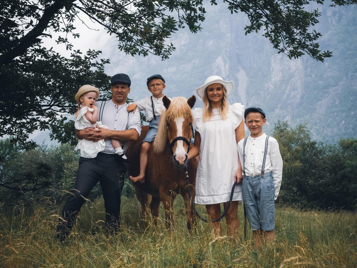 Kafeen på Dirdalstraen gardsutsalg | Cafés & Diner | Dirdal | Norway