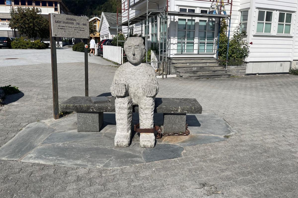 Gjest Baardsen Statue, Sogndal | Buildings & Monuments | | Norway