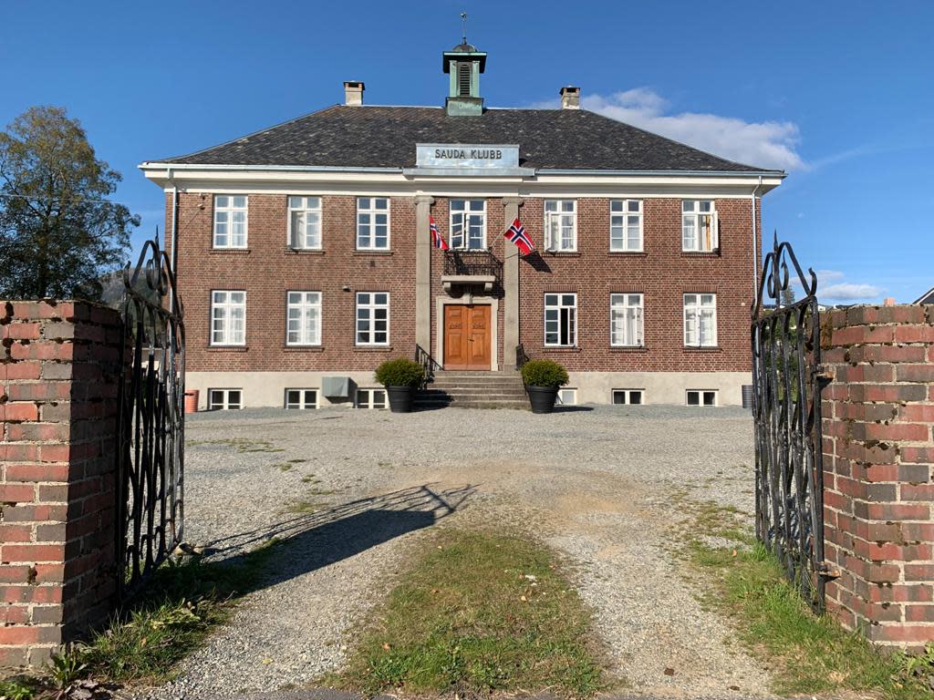 Historical Sauda Klubb in Sauda | Cottages & Holiday Houses | Sauda ...