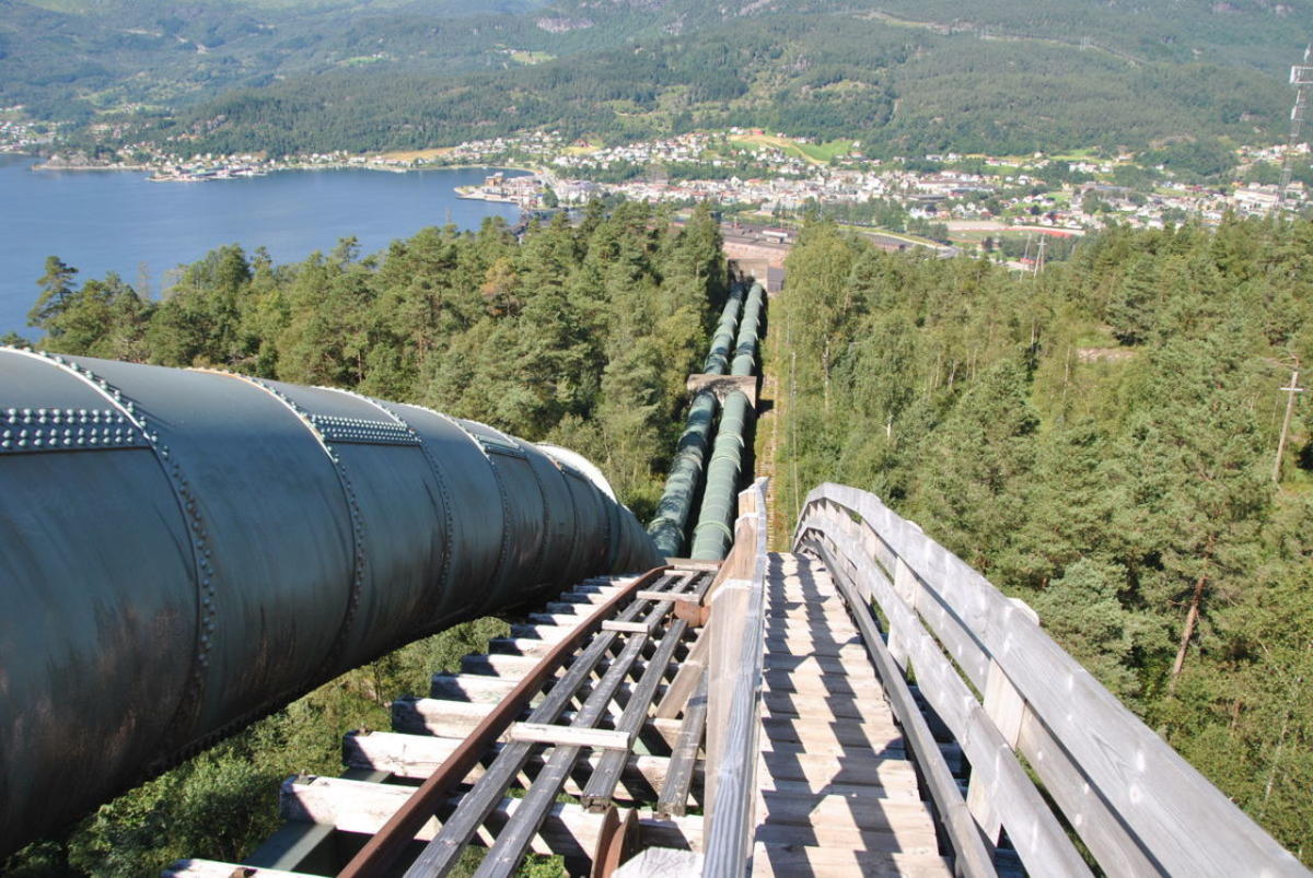 Hike along the old water pipe in Sauda | Hiking | | Norway