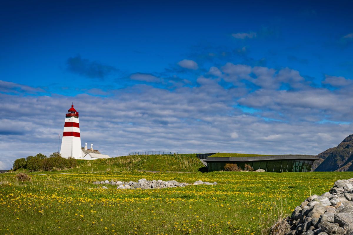 Alnes Lighthouse and experience centre | Cultural Heritage | Godøya ...