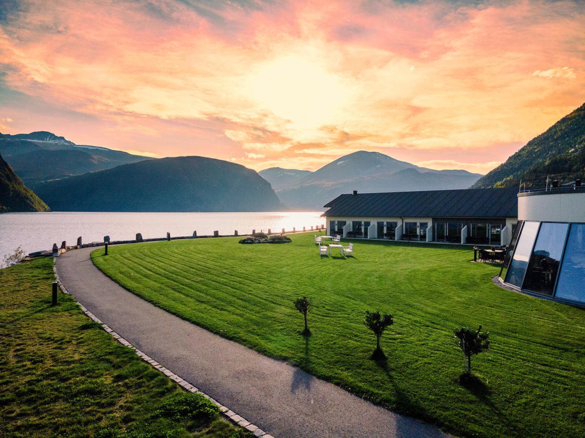 Valldal Fjordhotell by Classic Norway Hotels | Hotels | Valldal | Norway