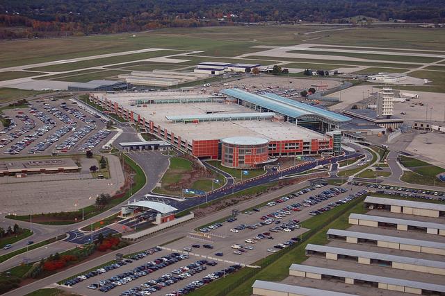 Gerald R. Ford International Airport | Transportation in Grand Rapids, MI