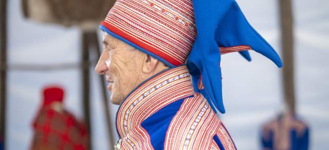 sami clothing patterns