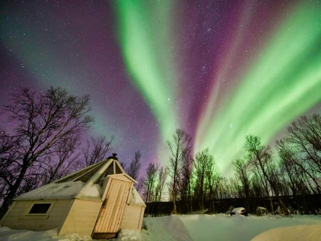Northern lights packing tips: How to dress and what to bring