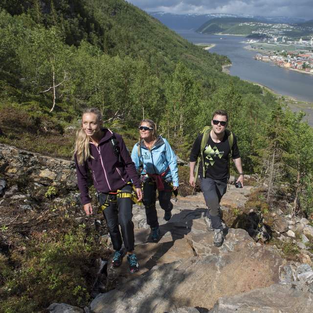 Helgeland in Norwegen | Torghatten, Svartisen und die Sieben Schwestern