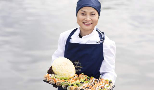 Taste the Norwegian salmon | Visit Norway