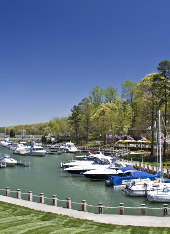 Lake Norman Water Activities | Boating, Jet Skiing & Fishing