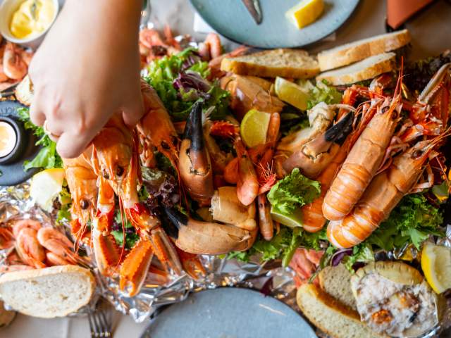 how to cook norwegian crab claws