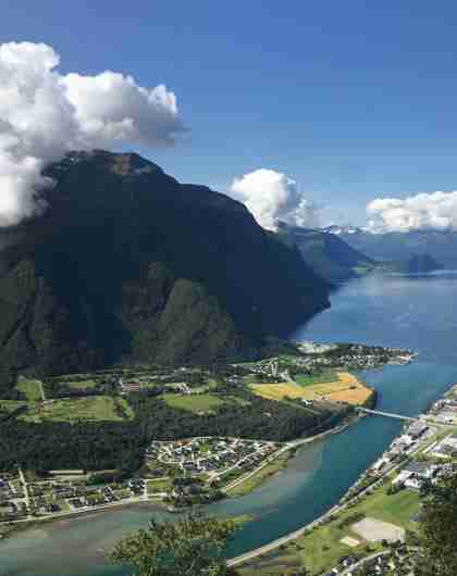 Åndalsnes | Trollstigen, Romsdalseggen och Raumabanan
