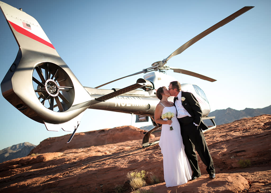 A Guide to Helicopter Weddings | Visit Las Vegas