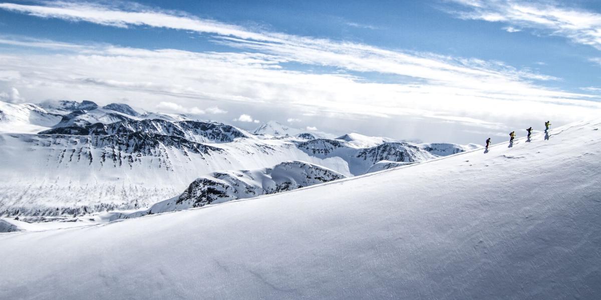 Ski touring in Sunnmøre and Hjørundfjord | Official travel guide ...