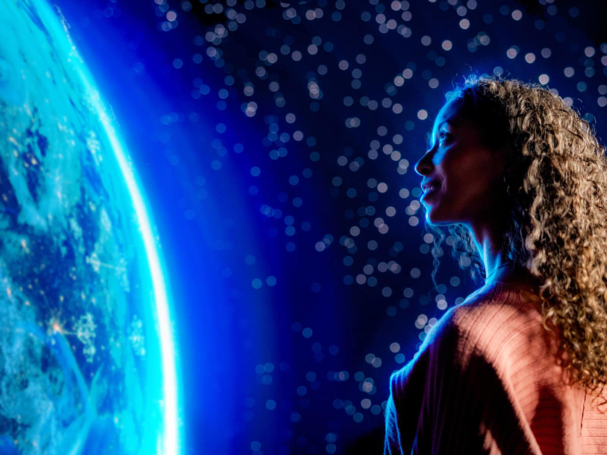 The Sphere Experience featuring Postcard from Earth | Las Vegas Shows ...